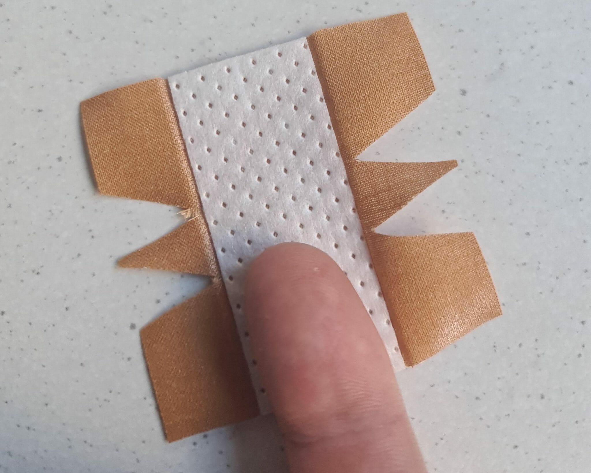 Der Ostalbwanderer | Fingerverletzungen richtig verbinden